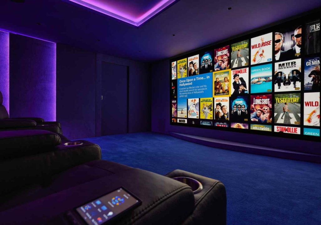 Smart Home Chic: Integrating Tech for Stylish Interiors